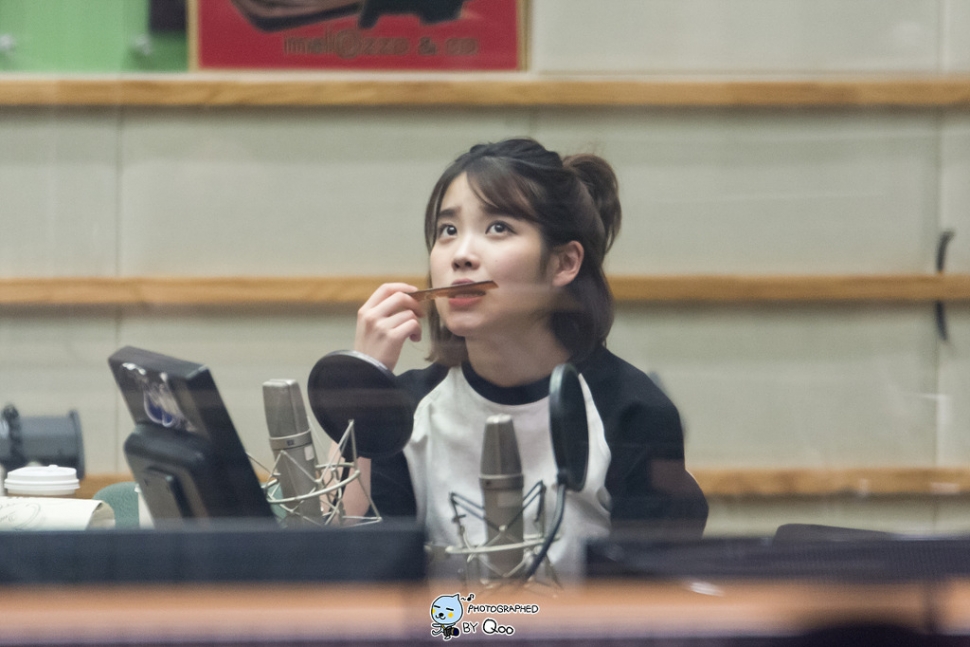 앞머리 자른 아이유.JPG - 인스티즈(instiz) 이슈 카테고리