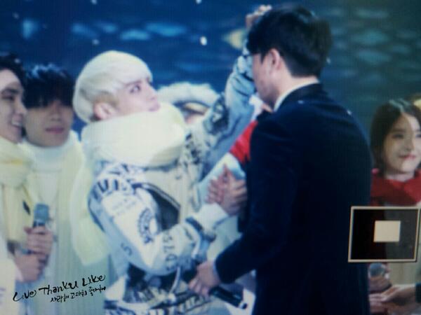 흔한 아이돌이 평소 좋아하던 선배를 처음 만났을때 - 인스티즈(instiz) 이슈 카테고리