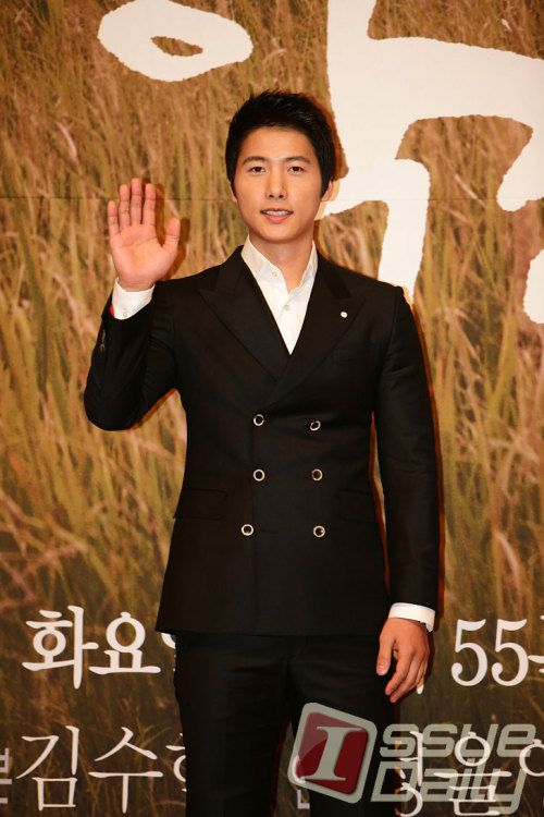 흔한_배우의_애장품.jyp 또르르.......... - 인스티즈(instiz) 이슈 카테고리