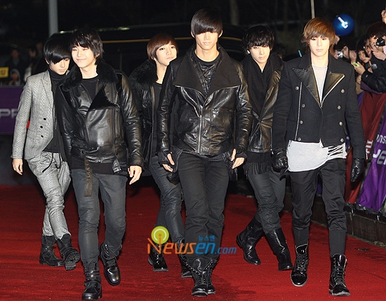 [포토엔]2PM, ‘짐승돌 당당한 발걸음’ - 인스티즈(instiz) 이슈 카테고리