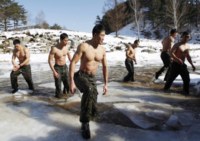 한국 UDT 몸 vs미국 us marine 몸 - 인스티즈(instiz) 이슈 카테고리