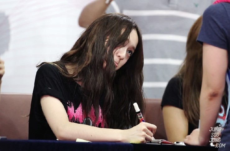 전혀 귀여울것 같지 않는 FX 크리스탈 정수정 - 인스티즈(instiz) 연예잡담 카테고리