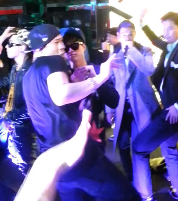 작년 MAMA 애프터파티 정우성과 탑.jpg - 인스티즈(instiz) 이슈 카테고리