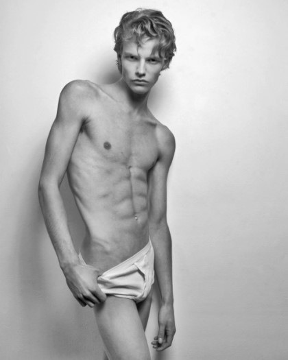 네덜란드모델 (Bart Grein) +눈부심주의 - 인스티즈(instiz) 이슈 카테고리