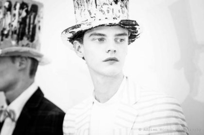 네덜란드모델 (Bart Grein) +눈부심주의 - 인스티즈(instiz) 이슈 카테고리