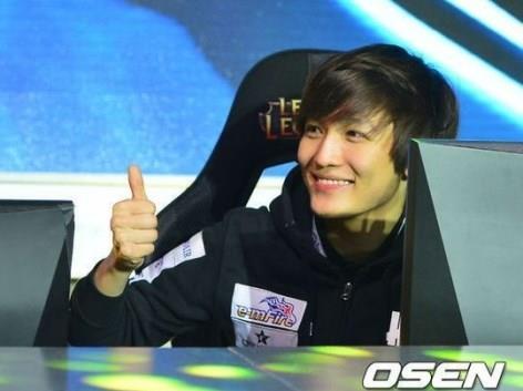 국대미드 CJ Entus Blaze 엠비션 / 롤판미남 Najin Sword 와치 - 인스티즈(instiz) 이슈 카테고리