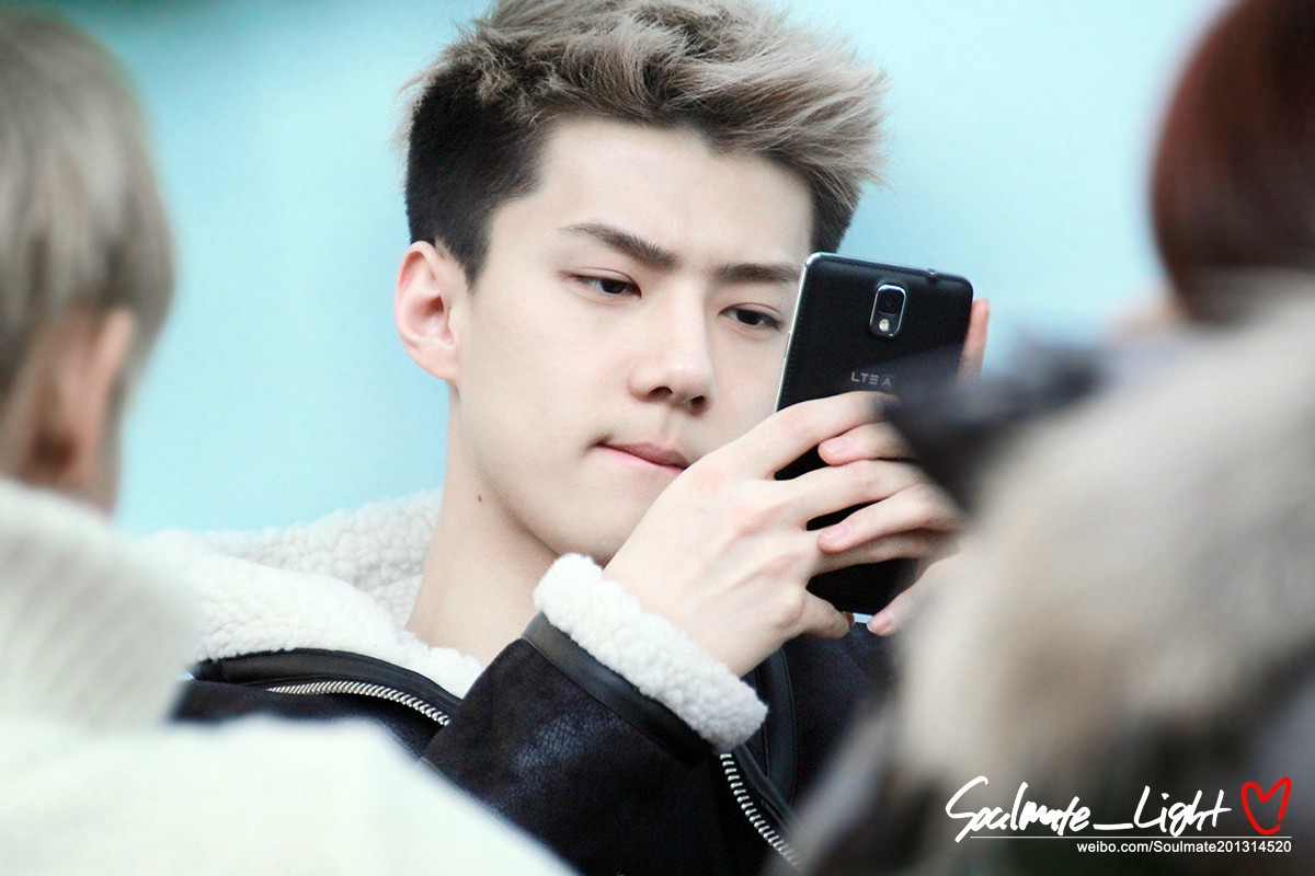 ㄱ [Mission] 공항에서 Mr.변을 만나 헤로인을 받아올 것. - 인스티즈(instiz) 엑소 카테고리