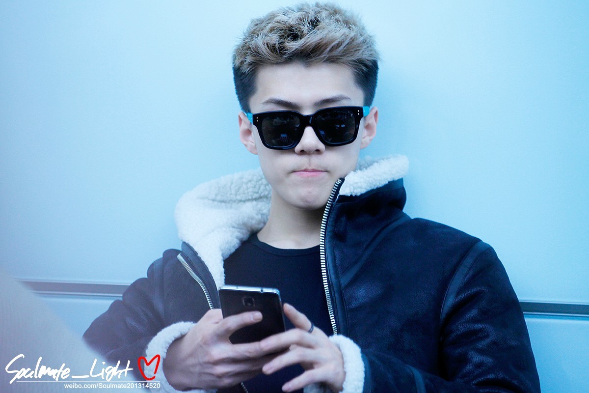 ㄱ [Mission] 공항에서 Mr.변을 만나 헤로인을 받아올 것. - 인스티즈(instiz) 엑소 카테고리