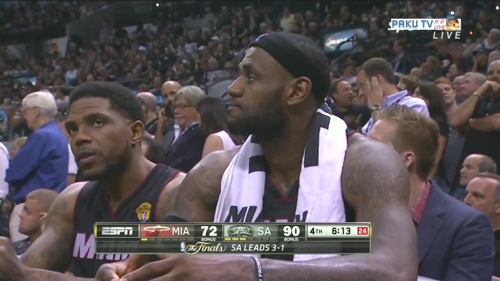 NBA 파이널 5차전 4쿼터 현재 르브론 표정 - 인스티즈(instiz) 이슈 카테고리