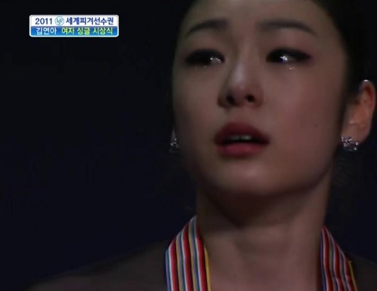 [김연아] 김연아가 2008년부터 경기때 착용한 왕관귀걸이 모음 ㅋㅋㅋ - 인스티즈(instiz) 이슈 카테고리