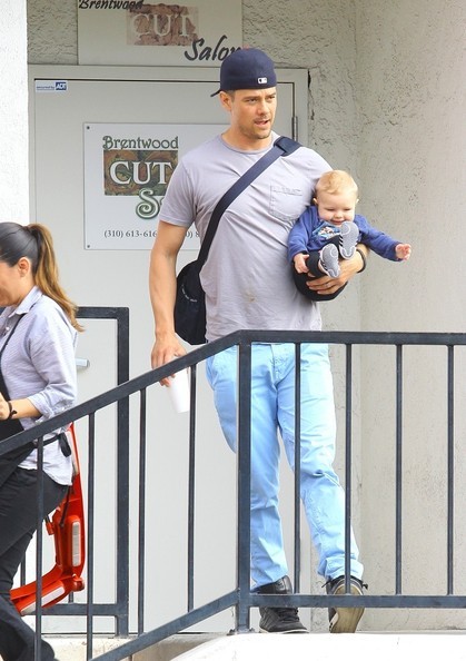 요즘 천조국 누나 씹덕사 강요하는 셀렙베이비(father.조쉬두하멜&마이클부블레) - 인스티즈(instiz) 이슈 카테고리