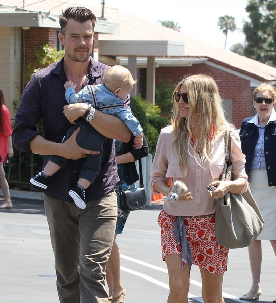 요즘 천조국 누나 씹덕사 강요하는 셀렙베이비(father.조쉬두하멜&마이클부블레) - 인스티즈(instiz) 이슈 카테고리