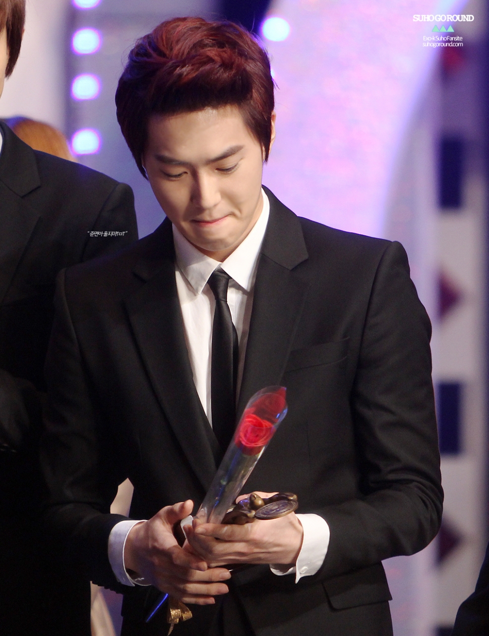 연습생 기간 7년, EXO로 데뷔. EXO의 리더 수호에 대해서 - 인스티즈(instiz) 엑소 카테고리