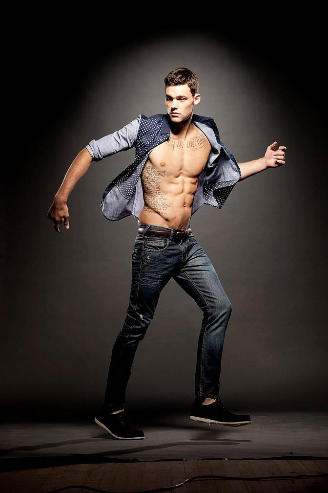 캐나다 모델 Holden Nowell - 인스티즈(instiz) 이슈 카테고리